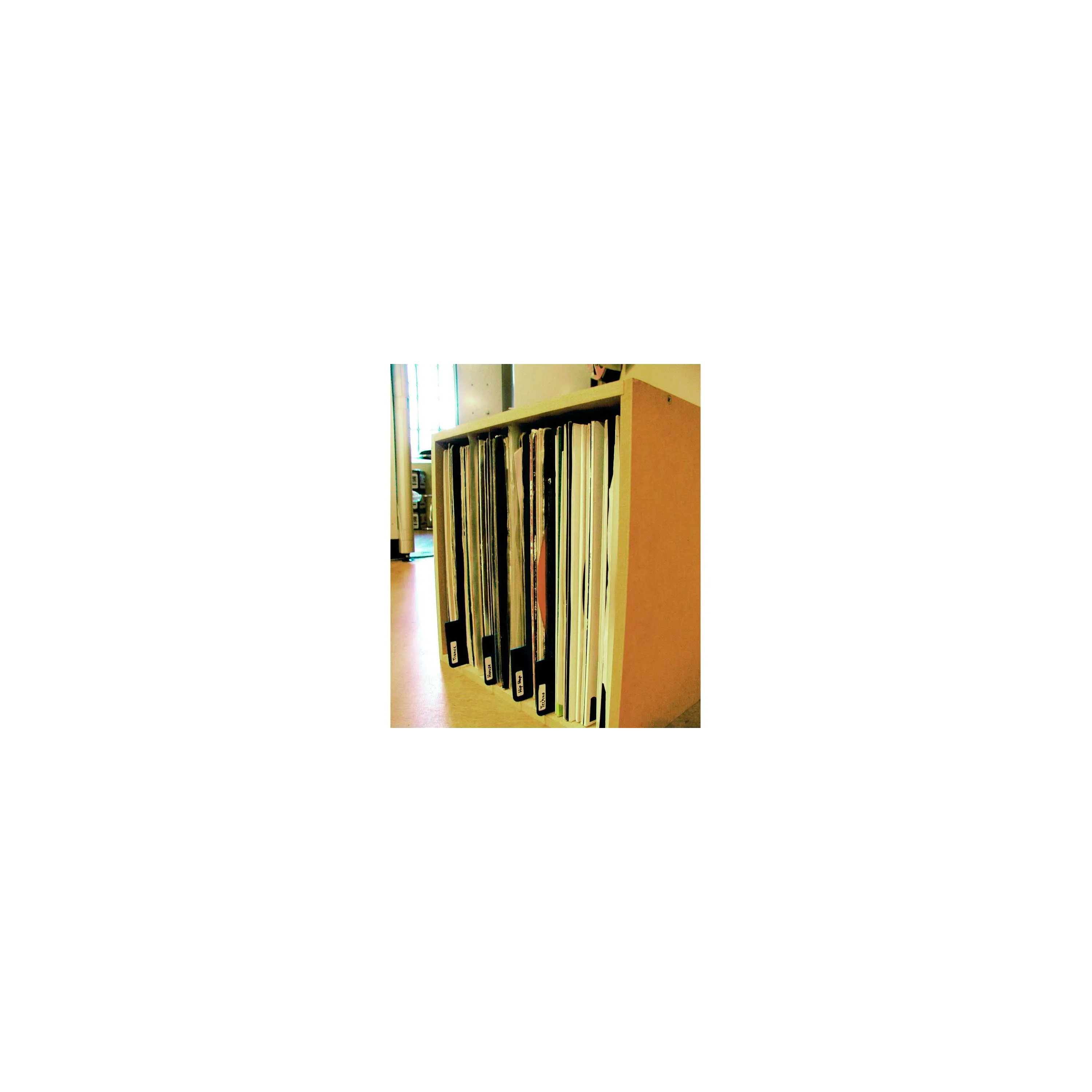 Glorious Vinyl Divider Black